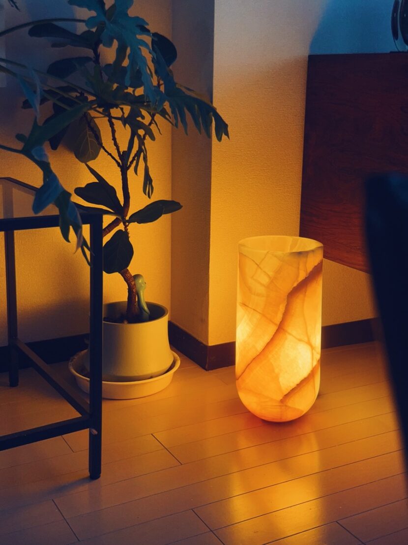 【納品事例】アート作品のような照明 「ONYX LIGHT」 | DANSK MOBEL GALLERY（ダンスクムーベルギャラリー）